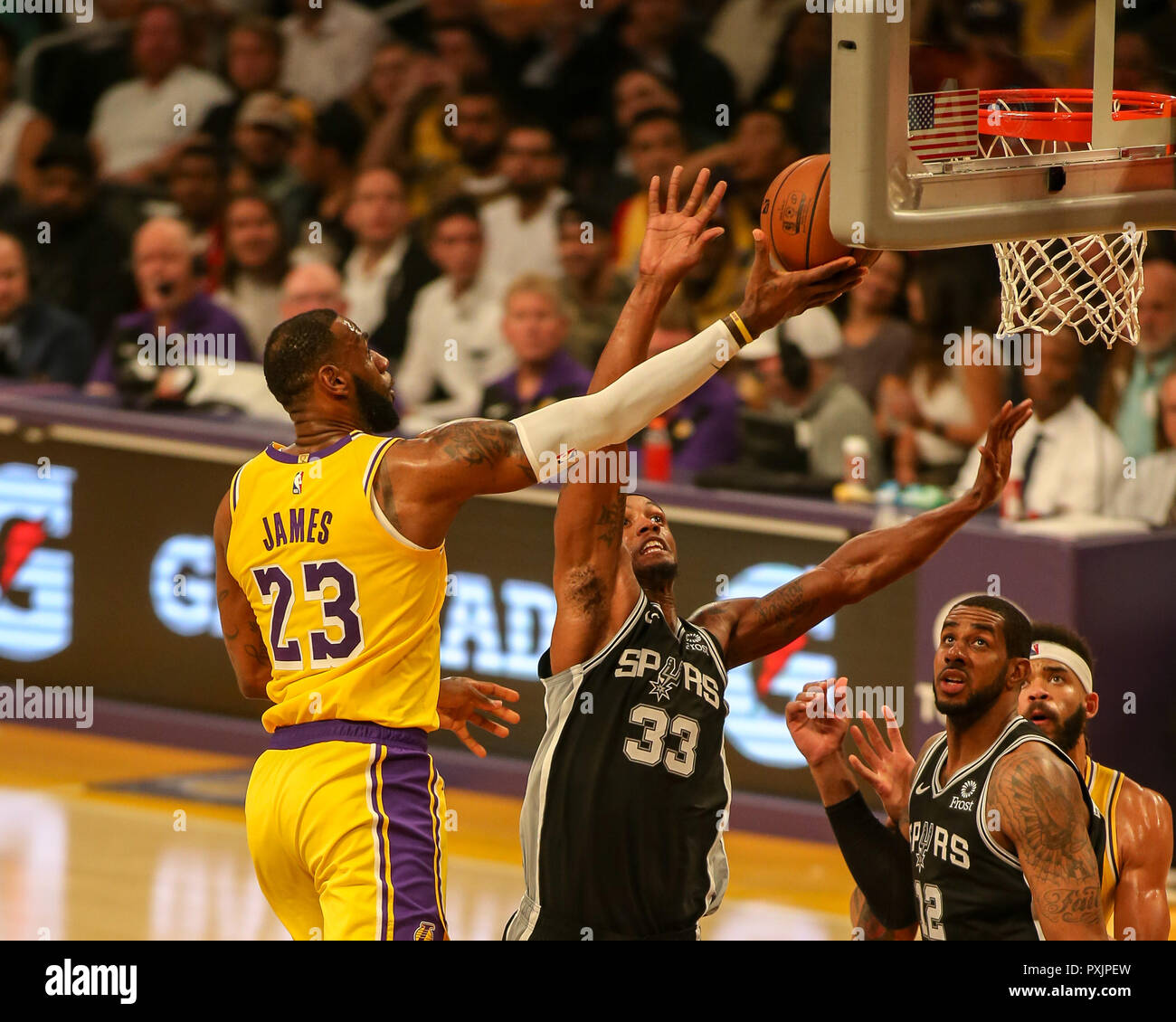 Lebron James Blocks Tiago Splitter Wallpaper