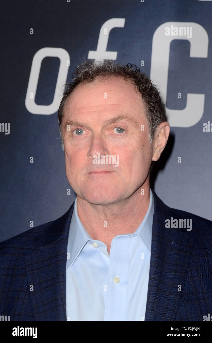 LOS ANGELES, CA - OCTOBER 22: Boris McGiver at the Season 6 premiere ...