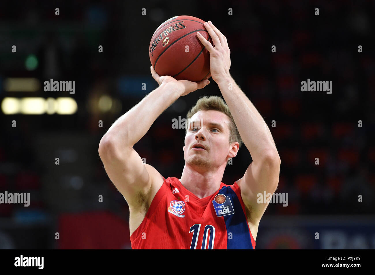 Basketball motive hi-res stock photography and images - Alamy