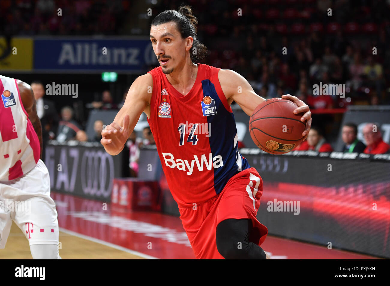 Munich, Deutschland. 21st Oct, 2018. NIHAD DJEDOVIC (FCB), action ...