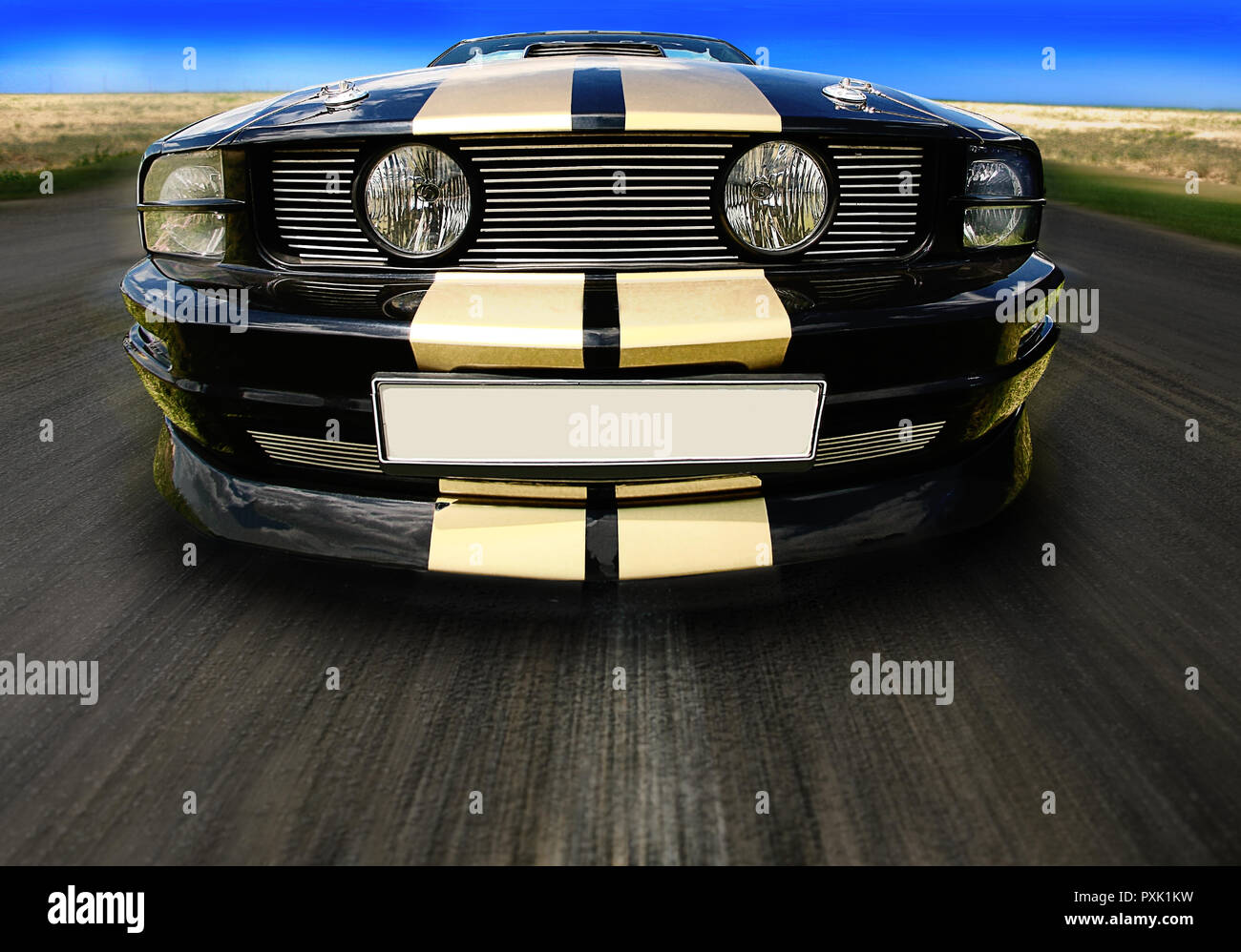 Generic country road hi-res stock photography and images - Alamy