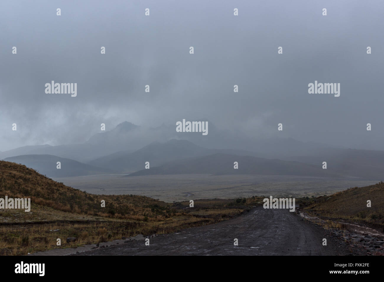 Cotopaxi vulcano ecuador hi-res stock photography and images - Alamy