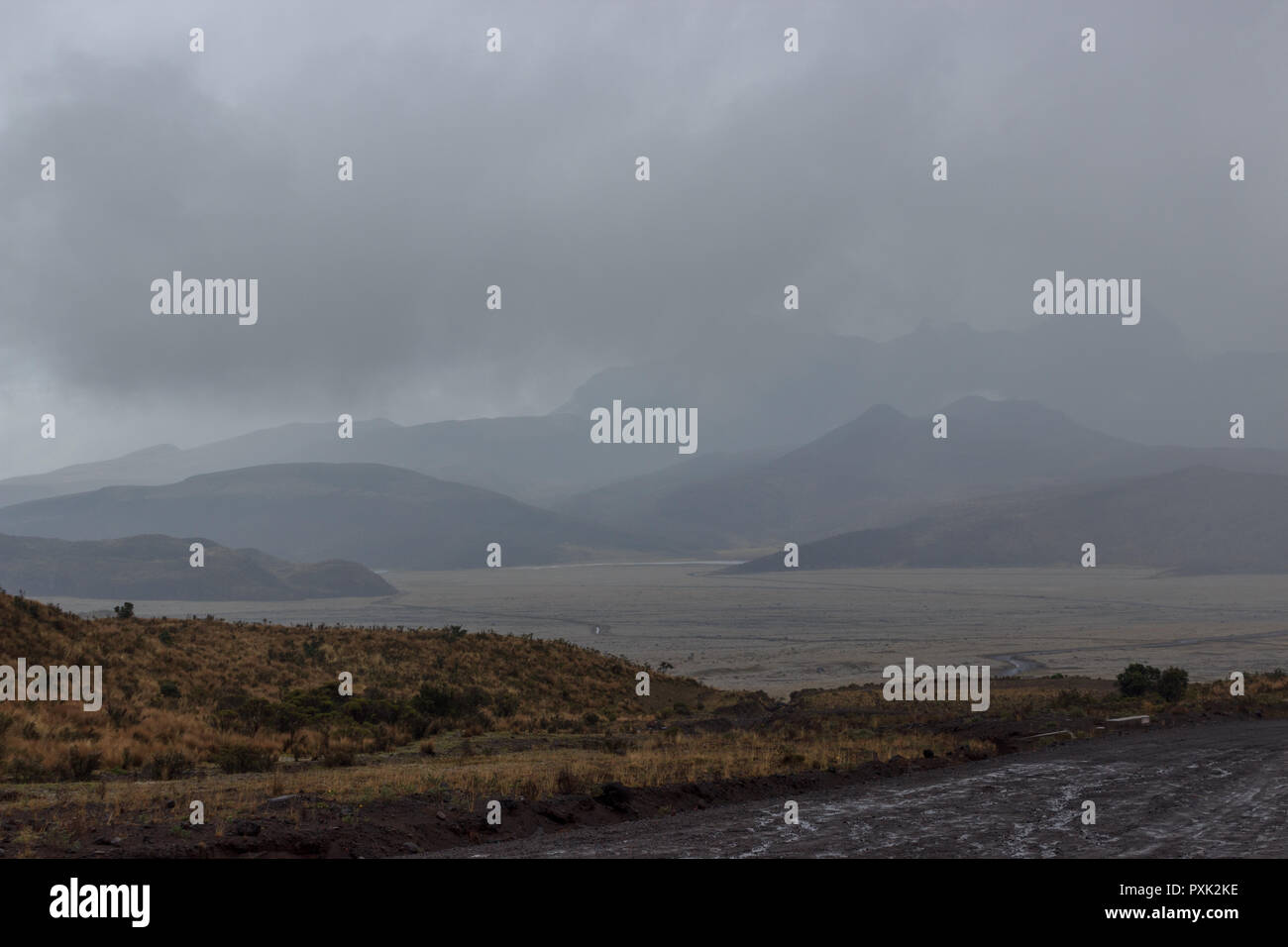 Cotopaxi vulcano ecuador hi-res stock photography and images - Alamy