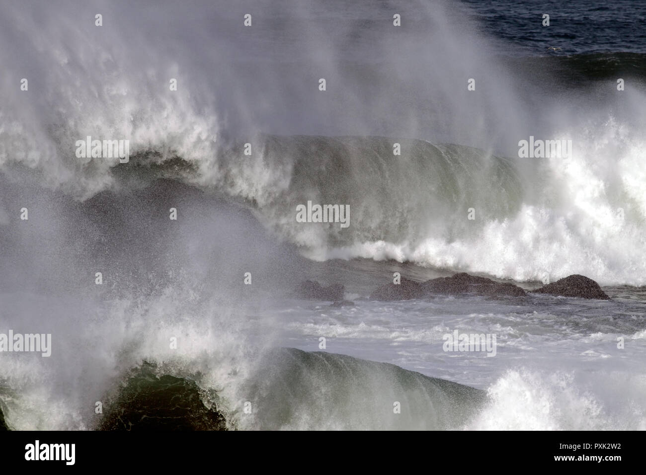 Ship breaking waves hi-res stock photography and images - Alamy