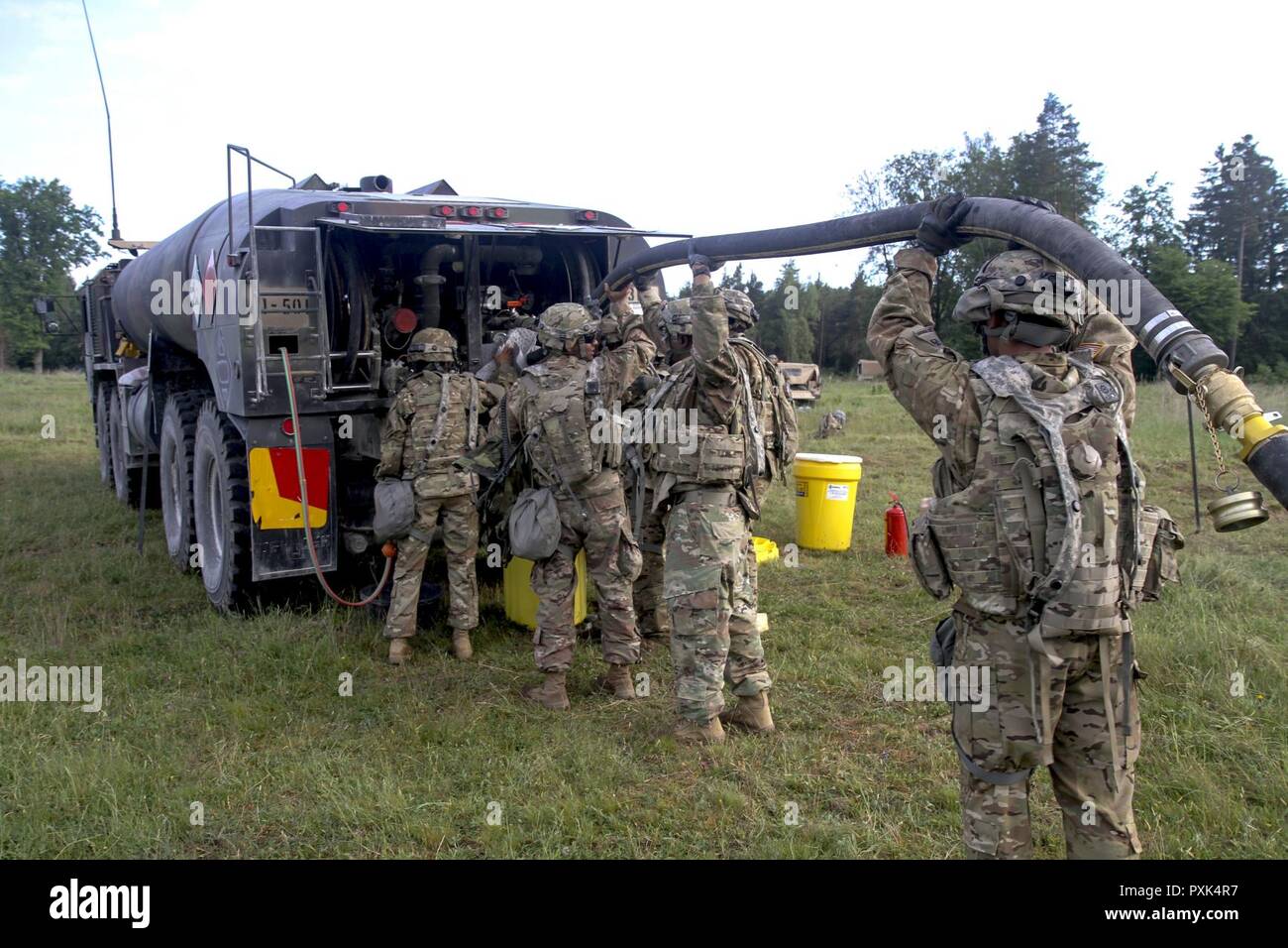 Soldiers with the 1st Attack Reconnaissance Battalion, 501st Aviation ...