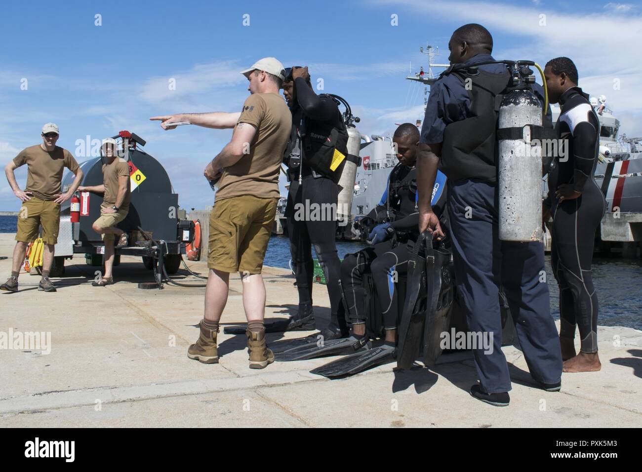 Fleet diving unit atlantic hi-res stock photography and images - Alamy