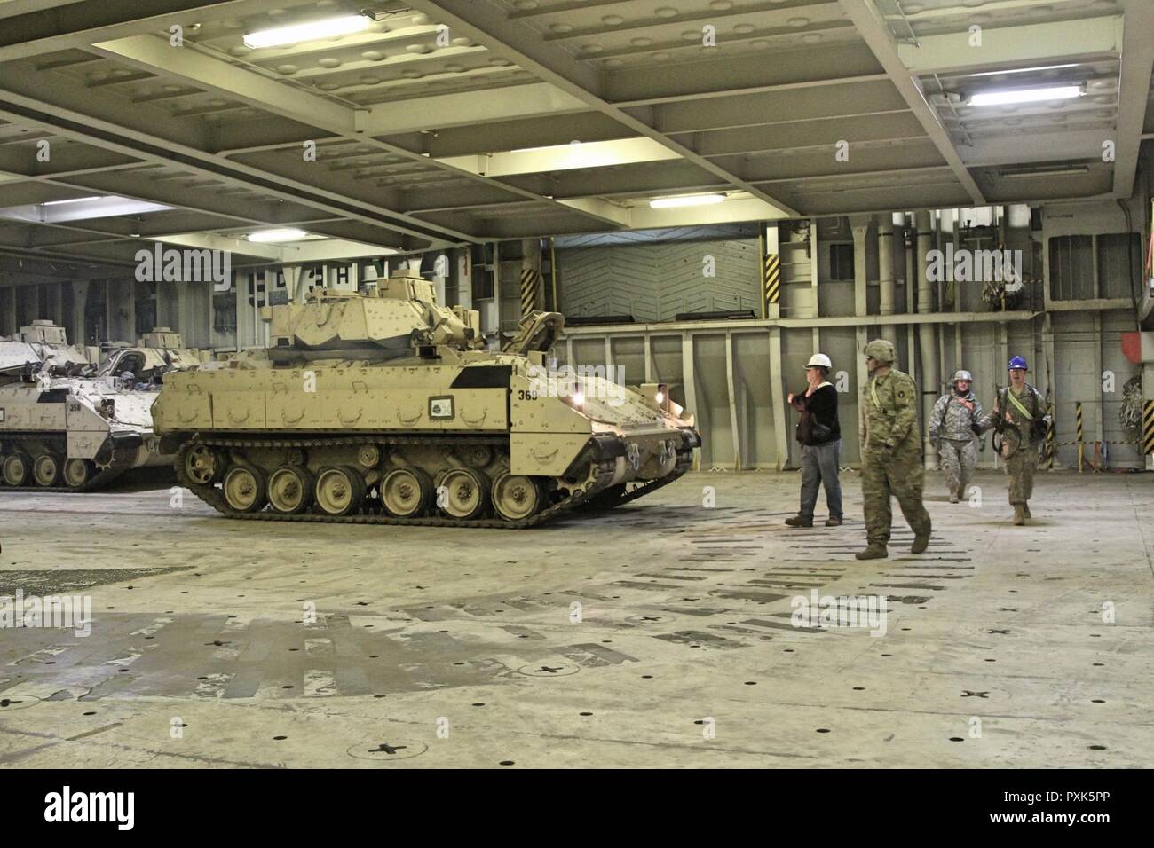 Soldiers from the 1st Infantry Division Sustainment Brigade in Fort ...