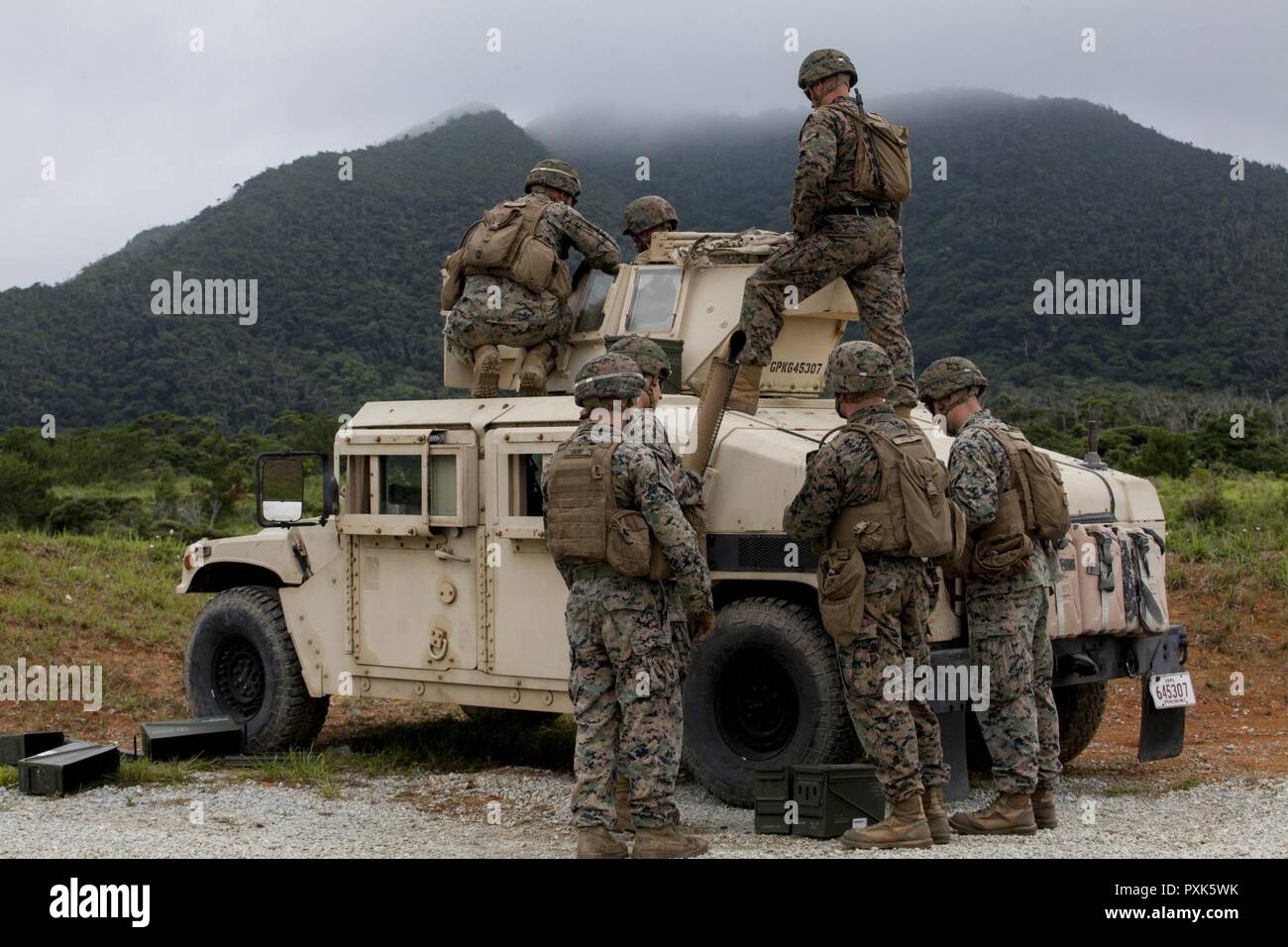 40mm grenades hi-res stock photography and images - Alamy