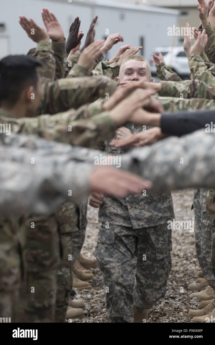 Guardsmen with the Alaska Army National Guard’s Recruit Sustainment ...