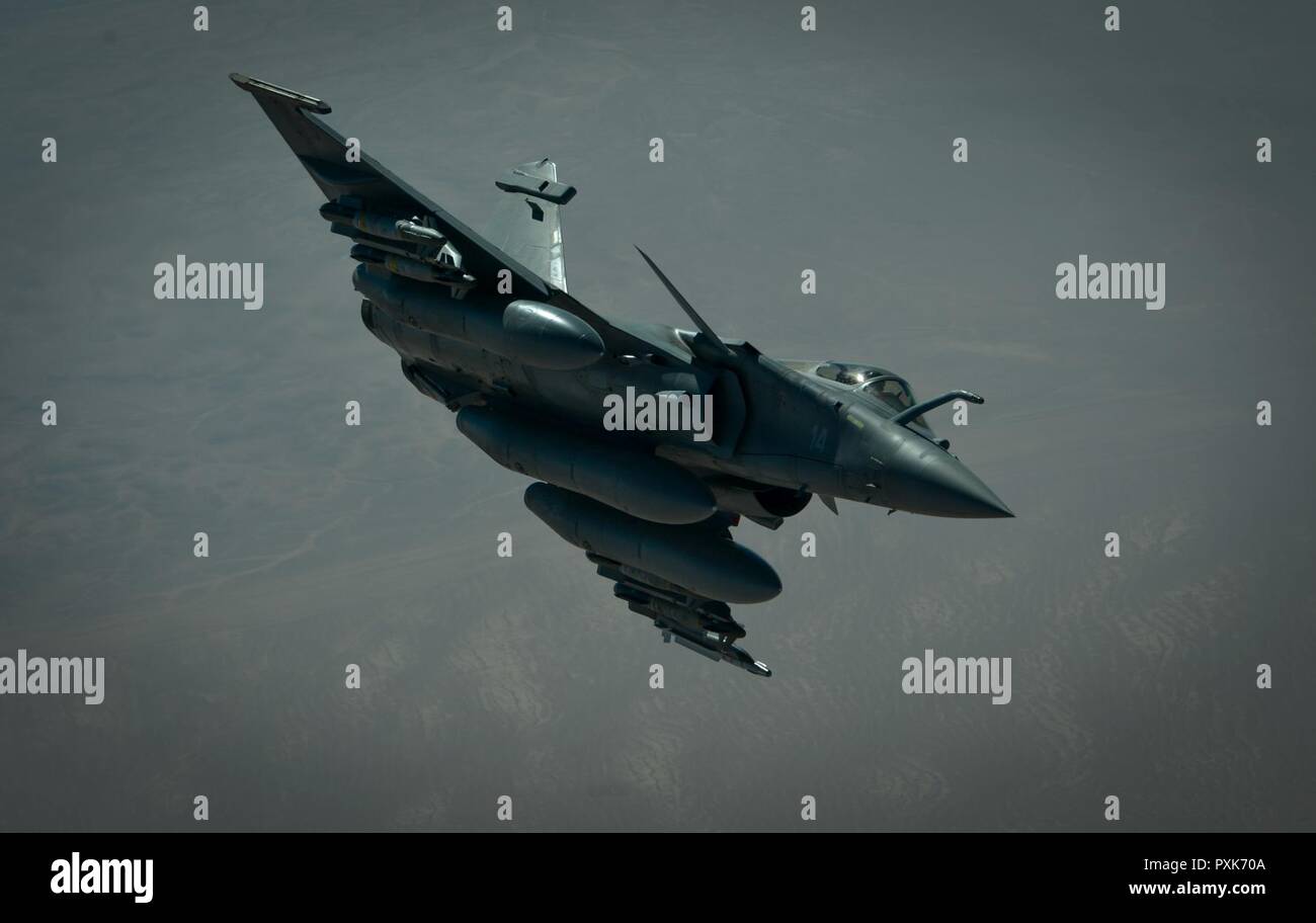 Naval fighter reconnaissance aircraft hi-res stock photography and ...