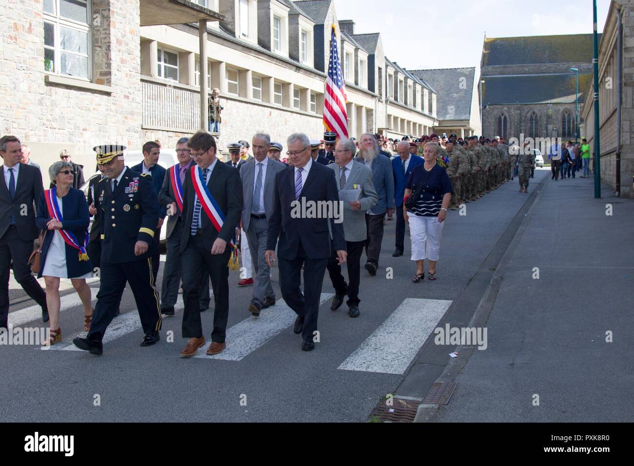 Memorial to the us army 4th armored division hi-res stock photography ...