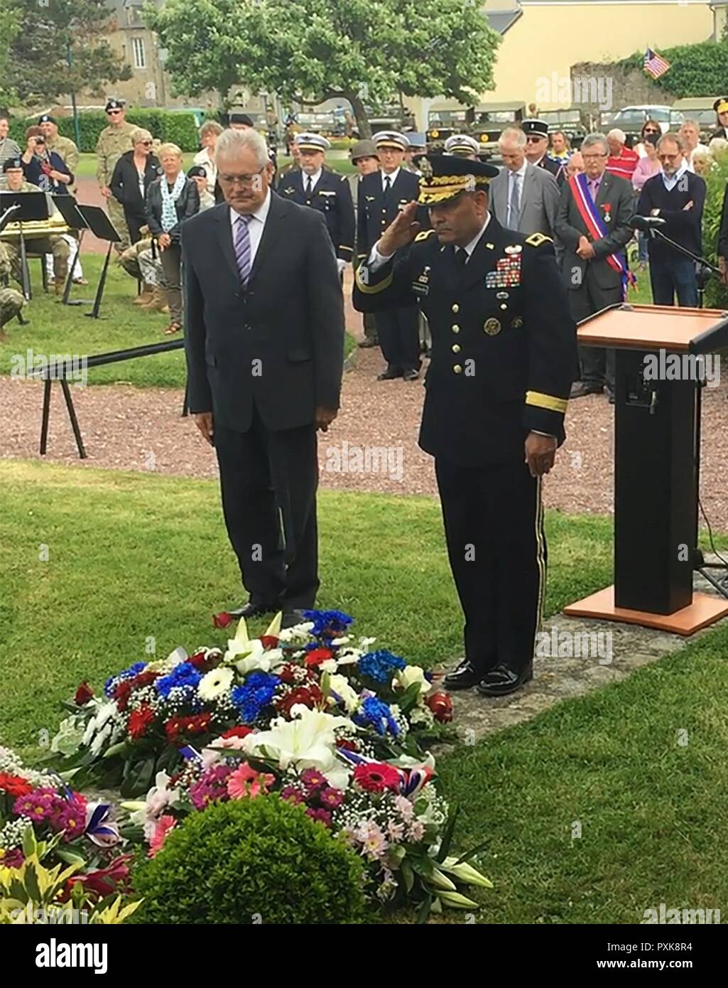 Memorial to the us army 4th armored division hi-res stock photography ...