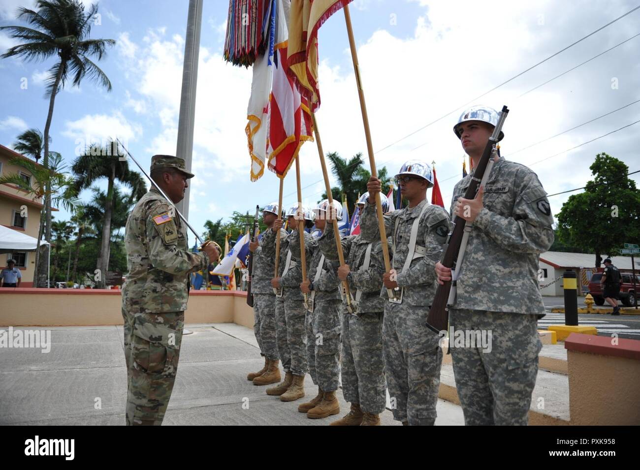 U.S. Army Reserve Soldiers assigned to the 266th Ordnance Company ...