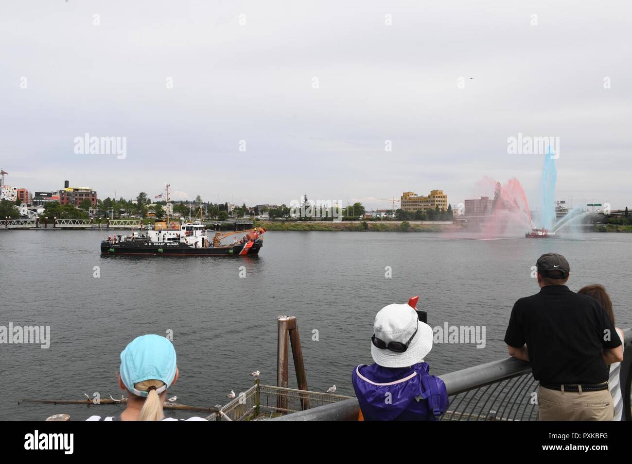 PORTLAND, Ore. (June 7, 2017) Inland buoy tender USCGC Bluebell (WLI ...