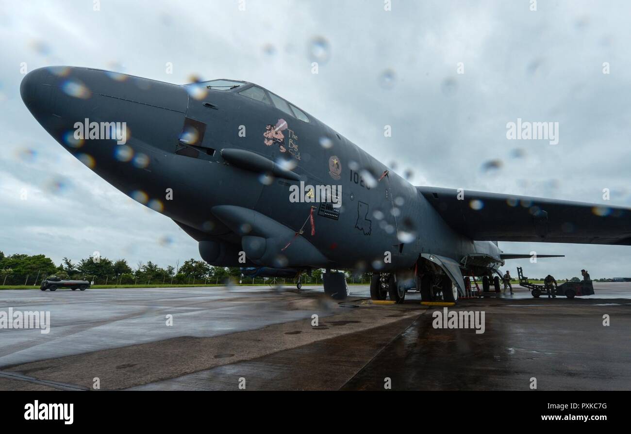 Afgsc barksdale afb 2nd bomb wing weapons load b 52 stratofortress hi ...