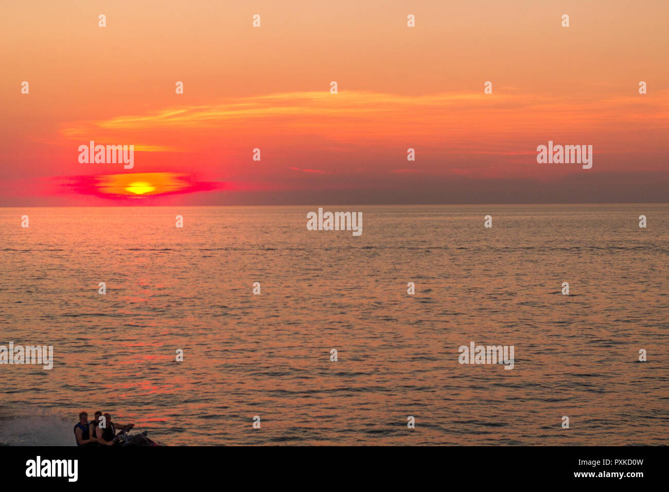 Lake Erie sunset Stock Photo - Alamy