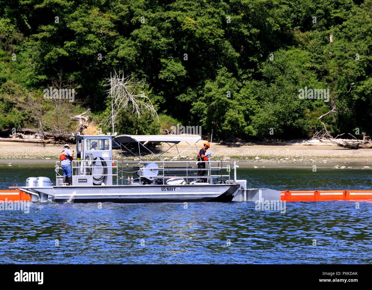 MANCHESTER, Wash.—NAVSUP FLC Puget Sound fuel technicians from ...