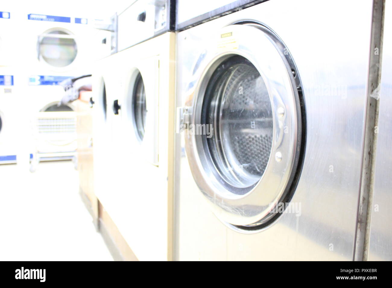 Washing machine 1970s hi-res stock photography and images - Alamy