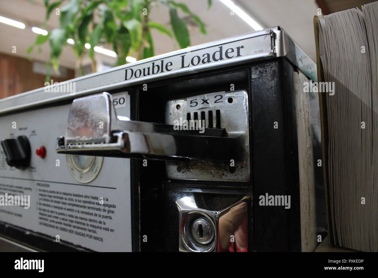 Washing machine 1970s hi-res stock photography and images - Alamy
