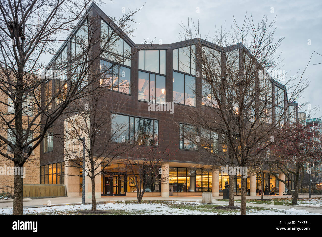 Modern library exterior hi-res stock photography and images - Alamy
