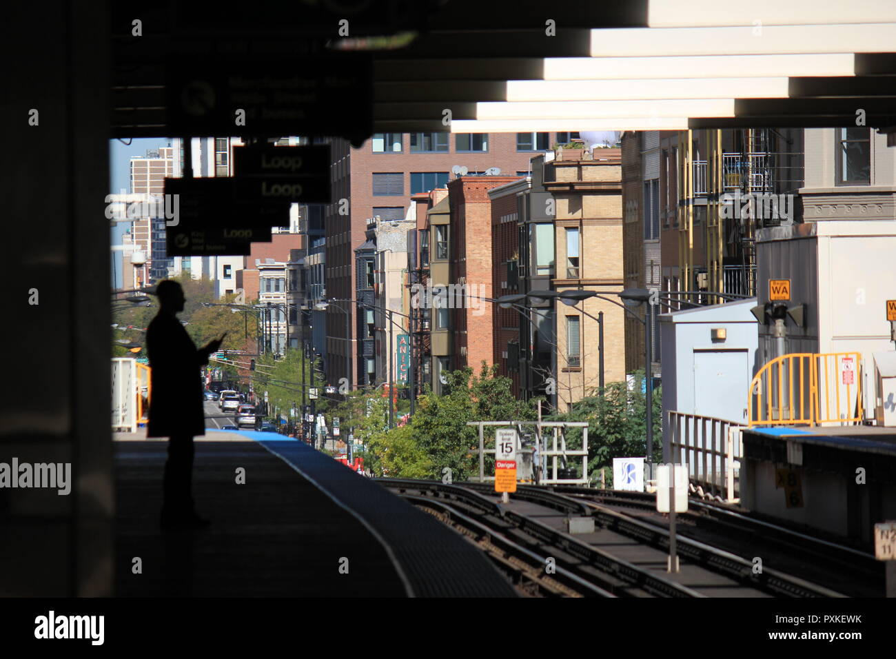 Overhang platform hi-res stock photography and images - Alamy