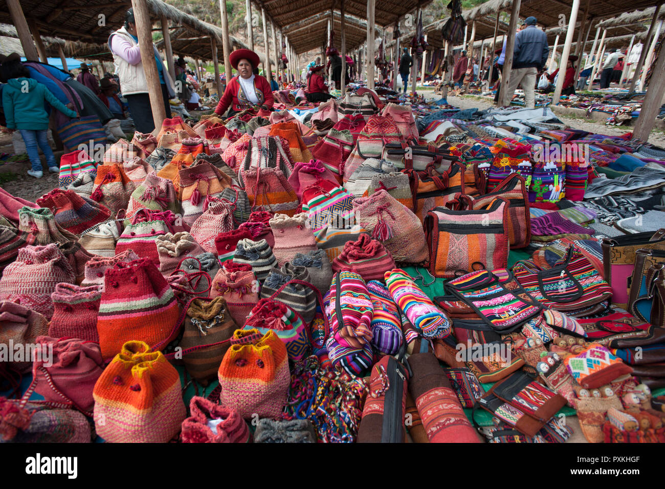 In the famous Chinchero sunday market Stock Photo - Alamy
