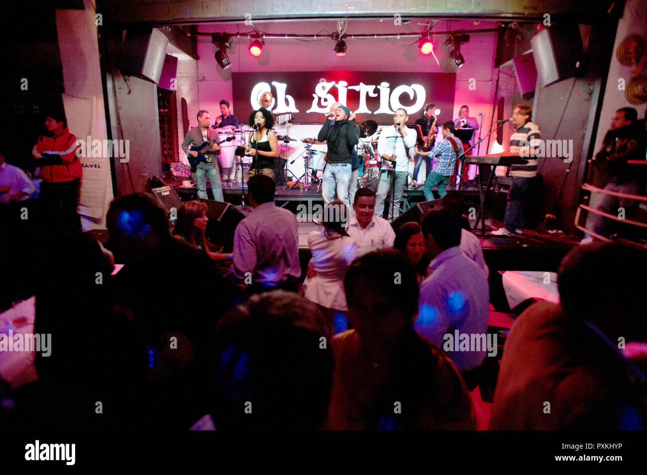 Night of "rumba" (dance) at El Sitio, one of the most fashionable ...