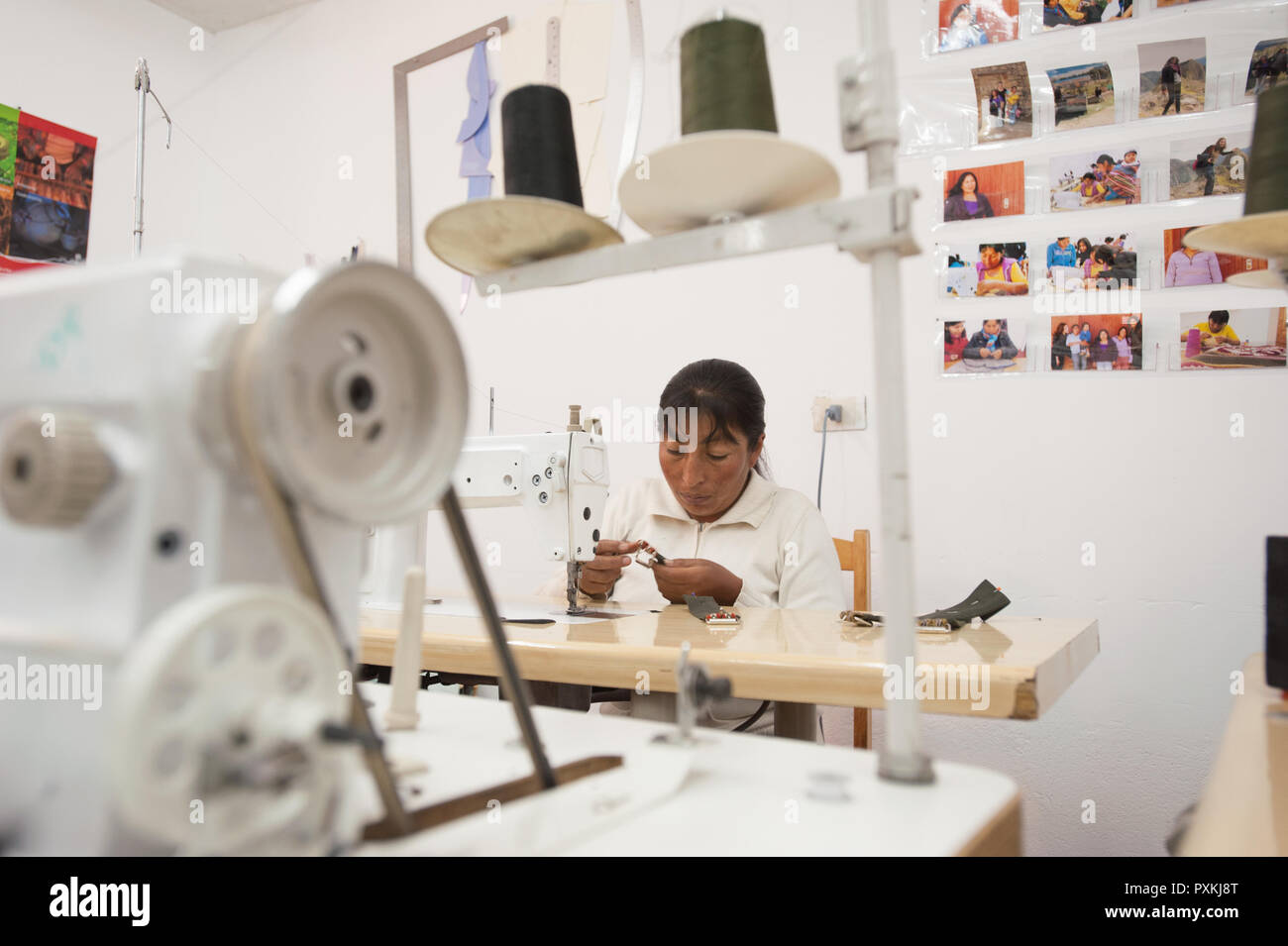 LOCAL WORKER IN AWAMAKI HEADQ Stock Photo - Alamy