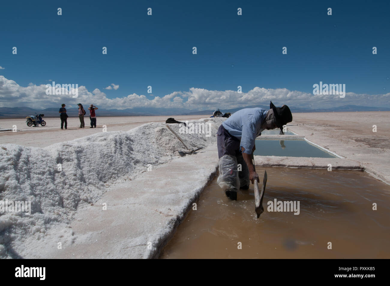 Salt workers in Salina Grande Stock Photo - Alamy