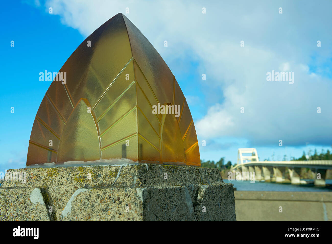 Alsea Bay Bridge Art Deco Lamp Stock Photo - Alamy