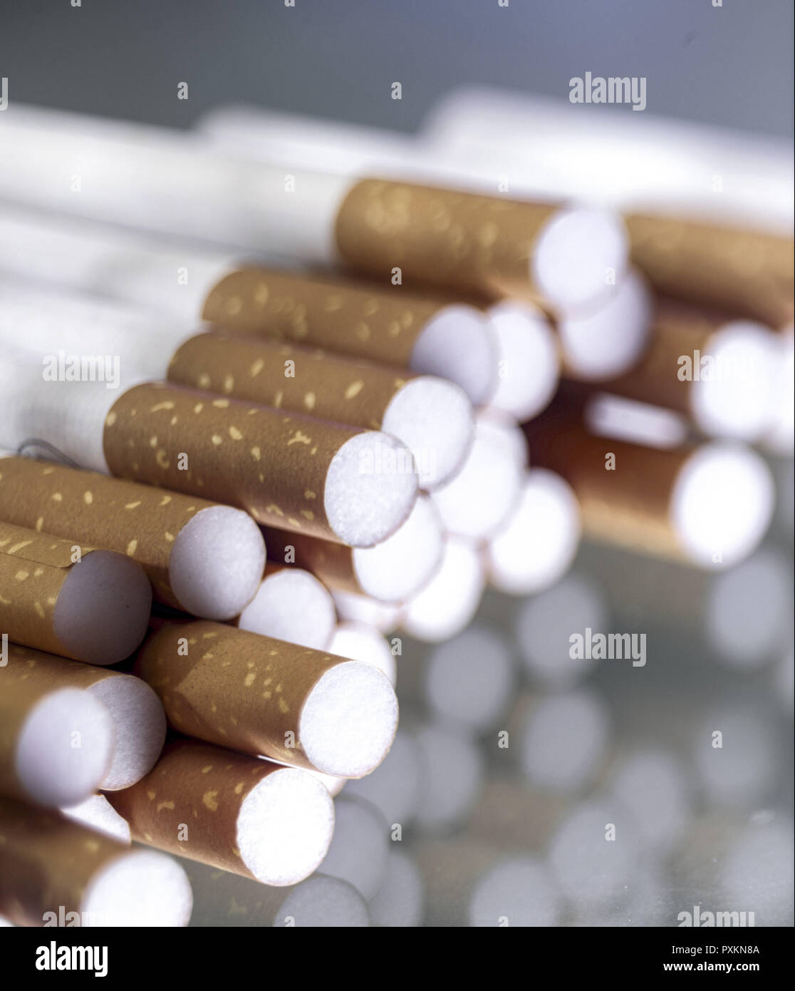 Filter tipped cigarettes, nicotin Stock Photo - Alamy