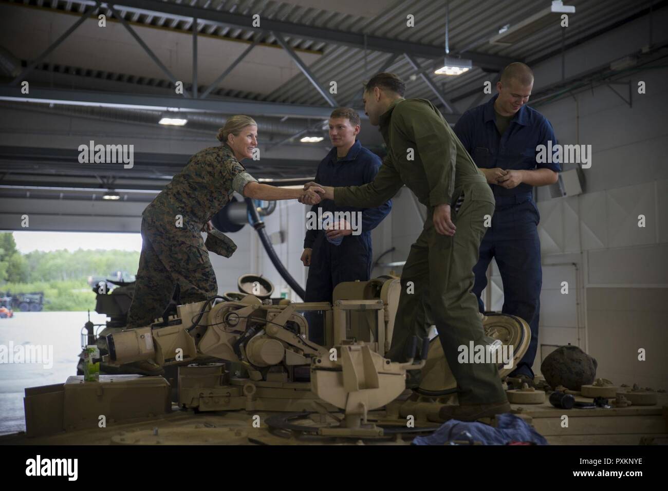 Combat logistics battalion 451 hi-res stock photography and images - Alamy