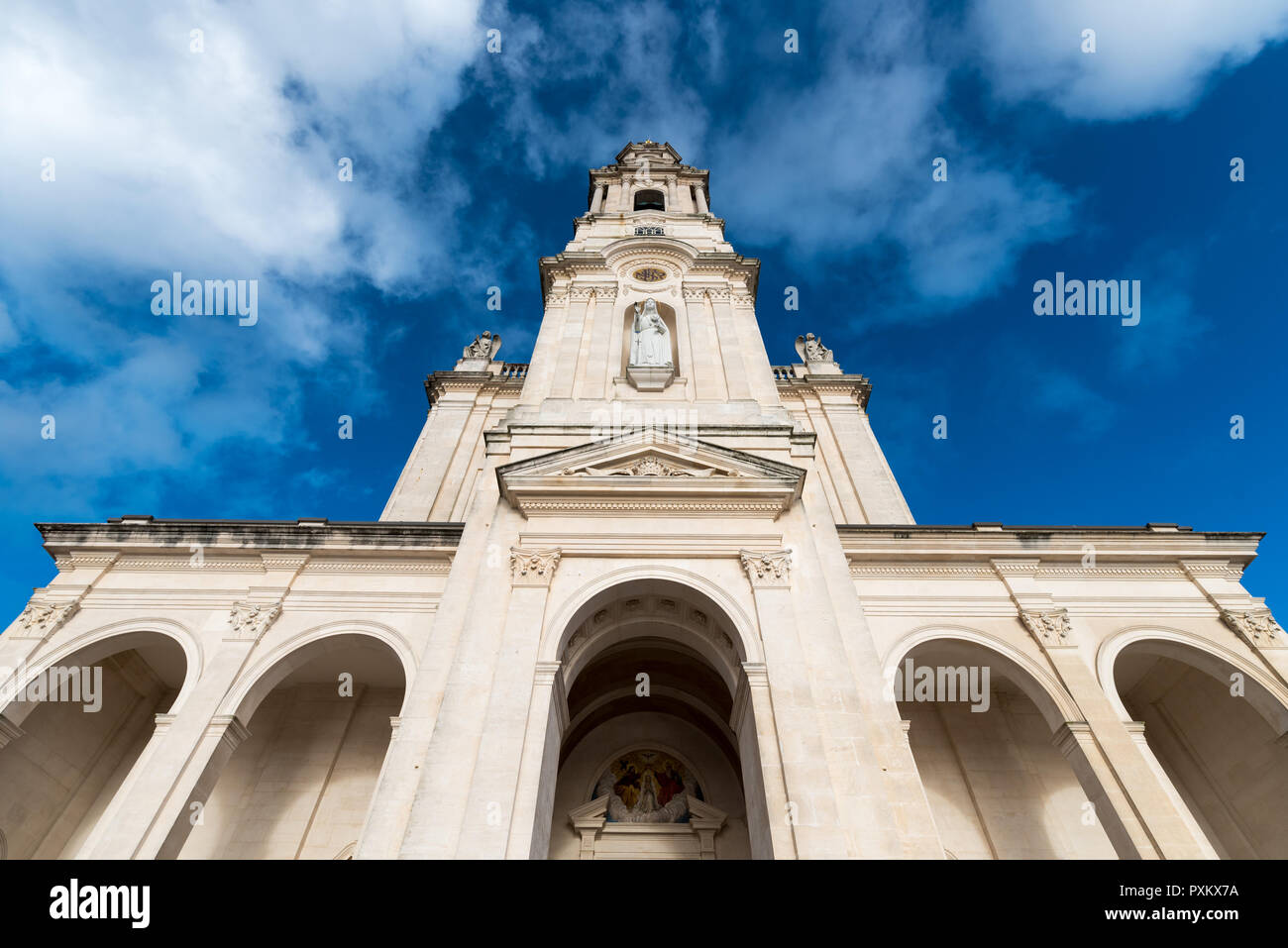 Fatima portugal main basilica hi-res stock photography and images - Alamy