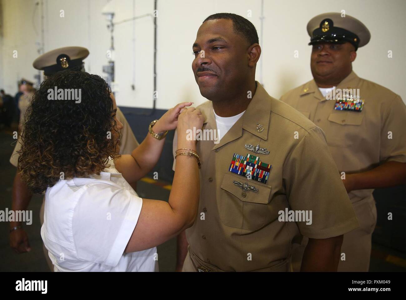 7 NORFOLK, Va. (June 9, 2017)- Senior Chief Hospital Corpsman Cedric ...