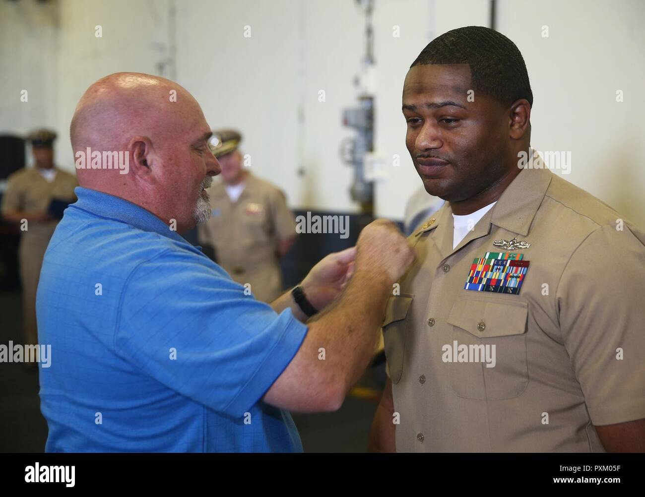 Retired senior chief petty officer hi-res stock photography and images ...