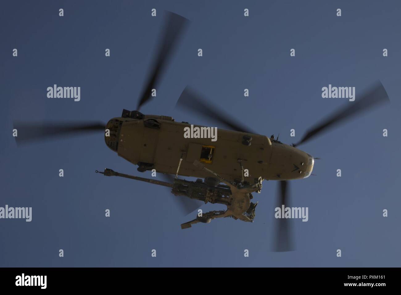 M 777 sling load hi-res stock photography and images - Alamy