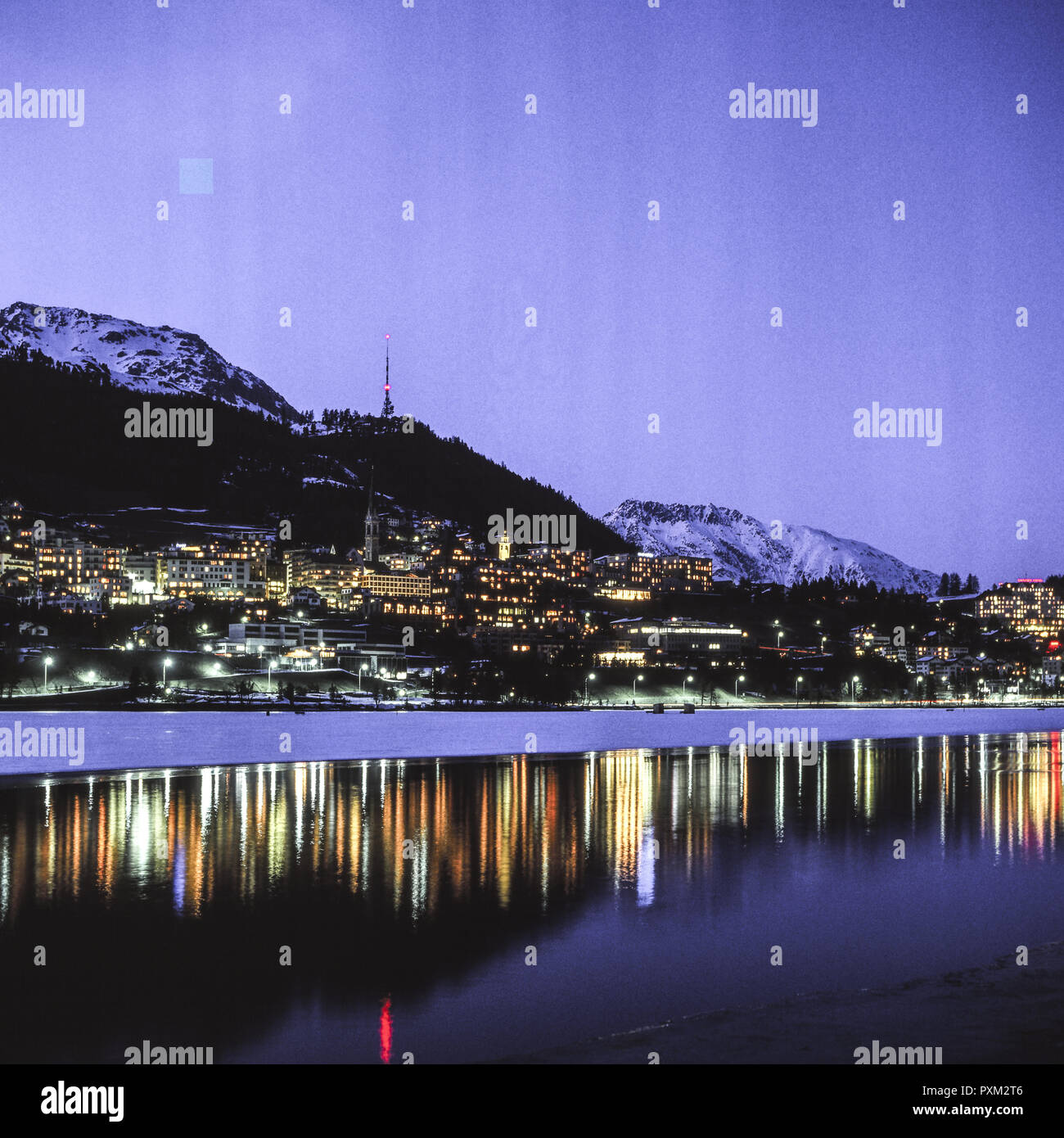 St moritz winter nacht hi-res stock photography and images - Alamy