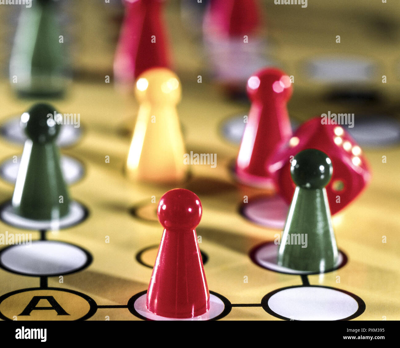 Old ludo game hi-res stock photography and images - Alamy