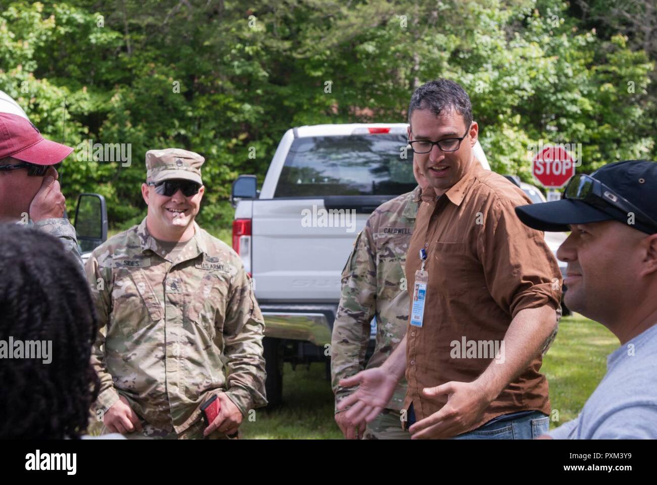 North Carolina Army National Guard soldiers from the 130th Maneuver ...