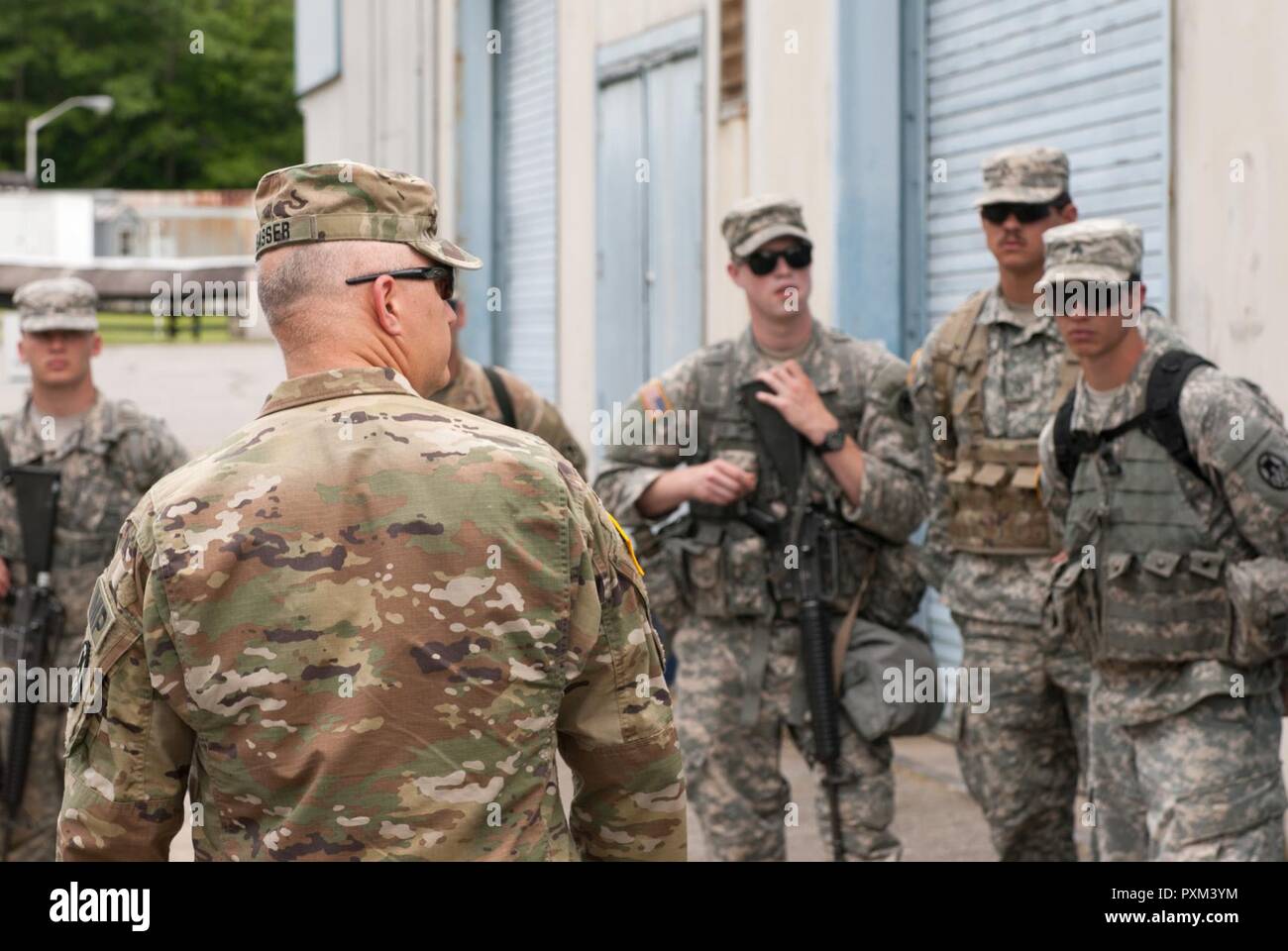 105th military police battalion hi-res stock photography and images - Alamy