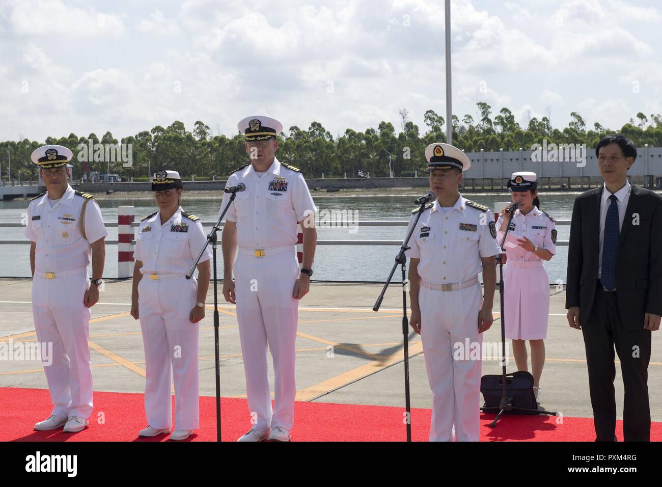 Destroyer squadron desron 31 hi-res stock photography and images - Alamy