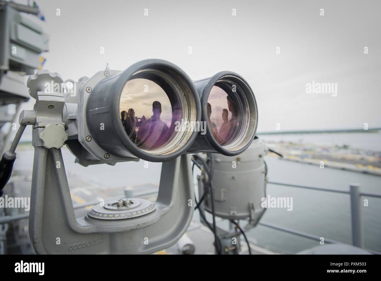 MAYPORT, Fla. (June 11, 2017) Sailors man the port bridge-wing during a ...