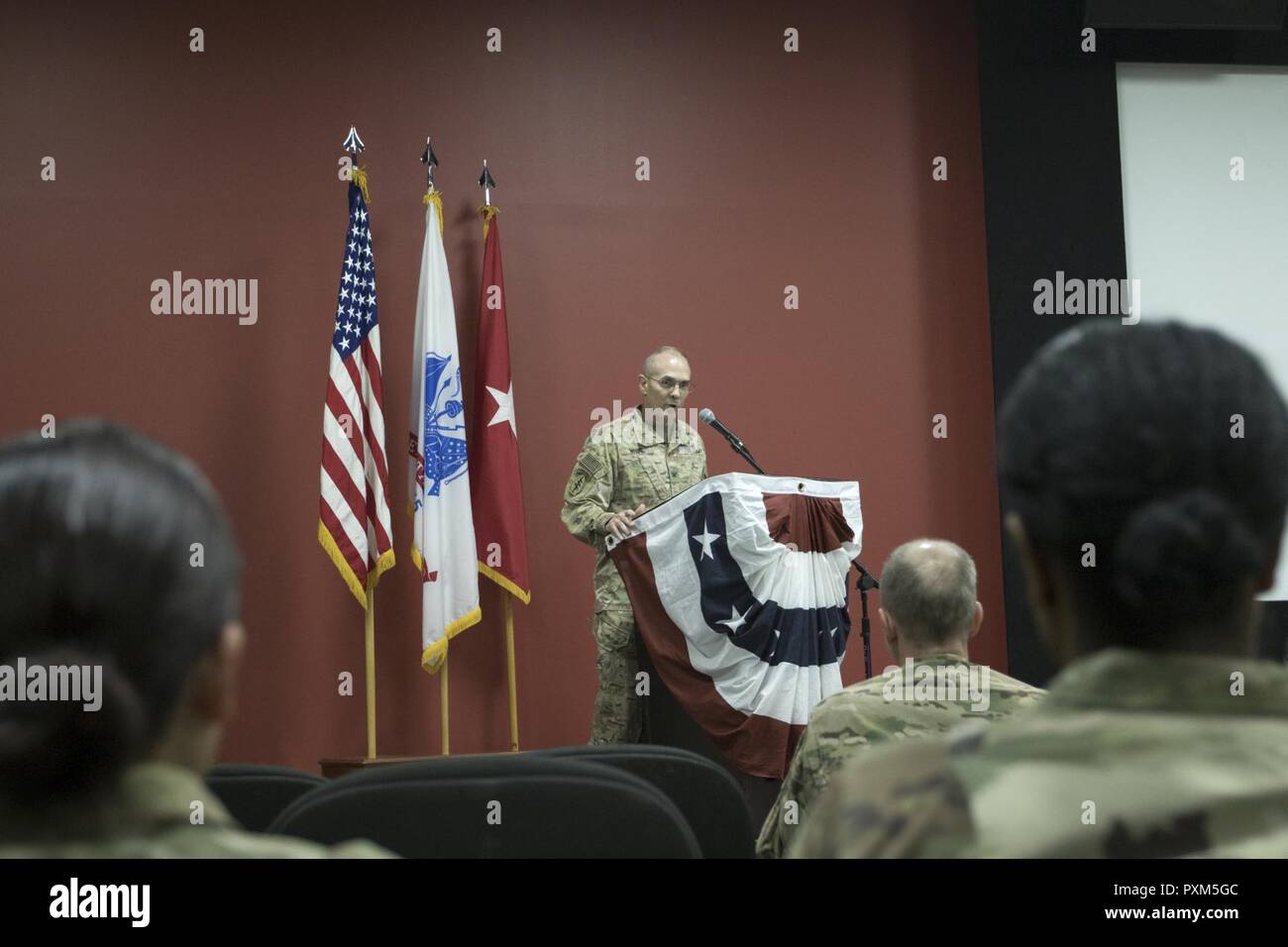 326th financial management support center hi-res stock photography and ...