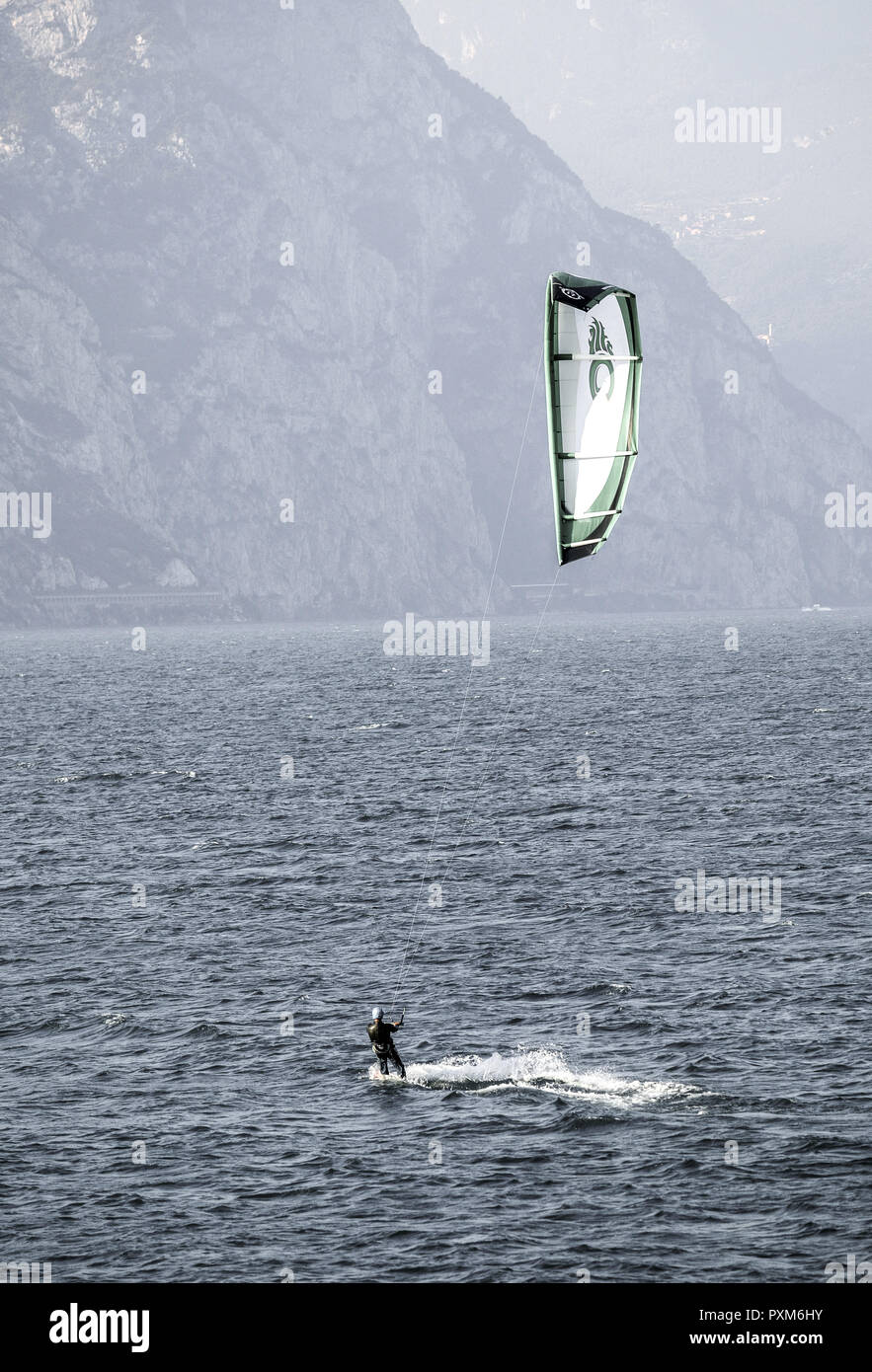 The kite 2003 hi-res stock photography and images - Alamy