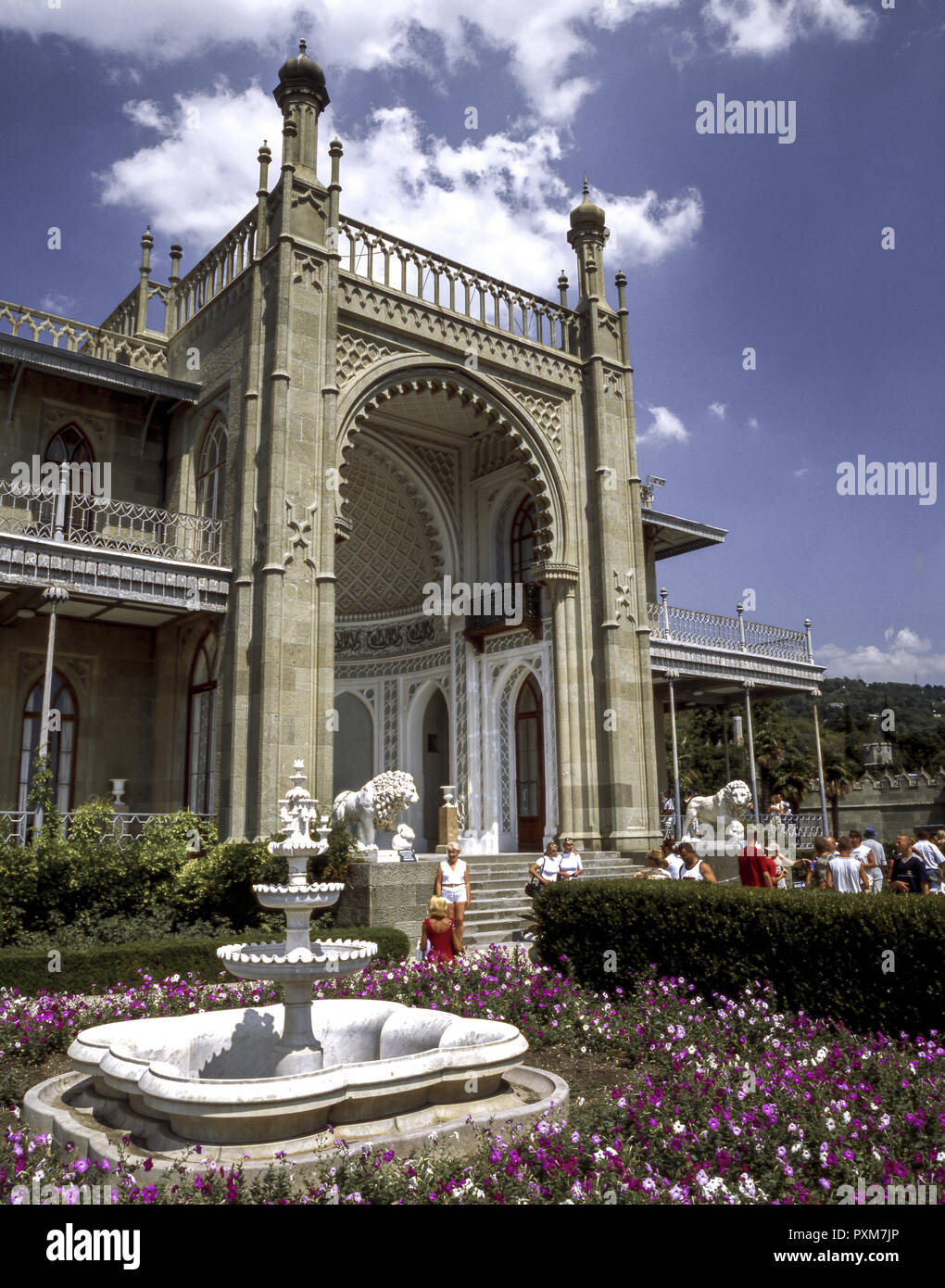 Ukraine, Krim, Alupkinskij castle in Jalta Stock Photo - Alamy