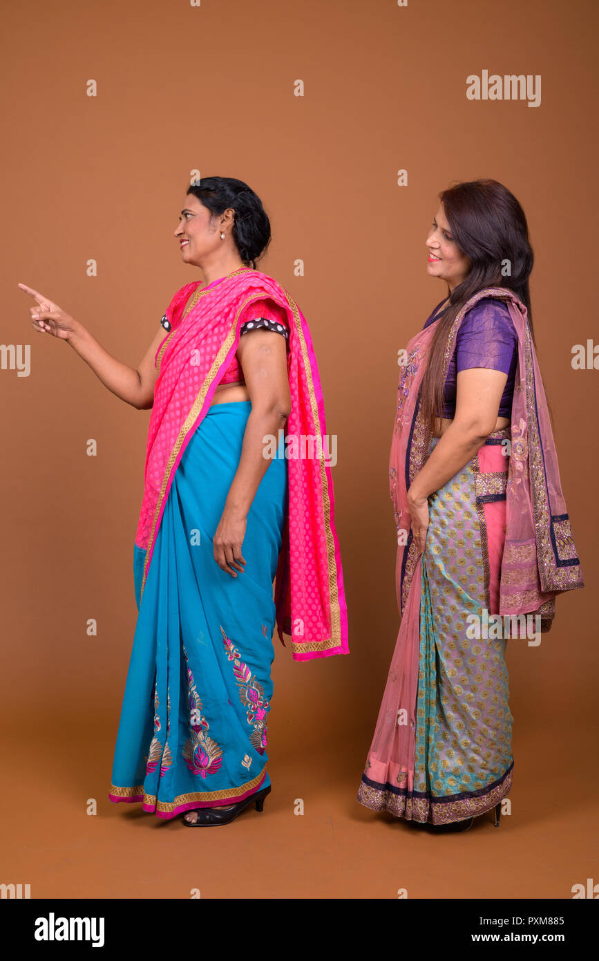 Side profile indian girl smiling hi-res stock photography and images ...