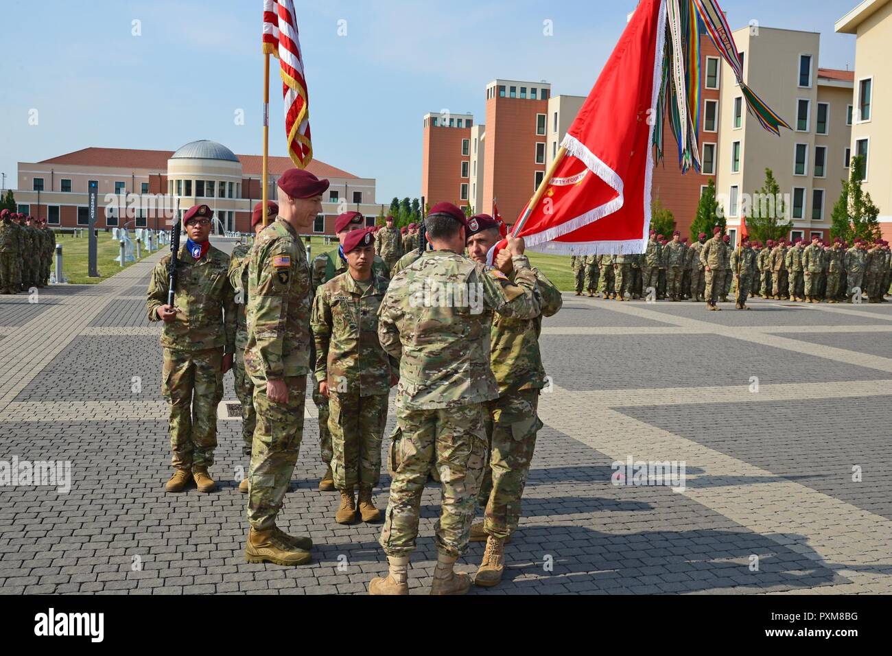 Lt col benjamin bennett center hi-res stock photography and images - Alamy