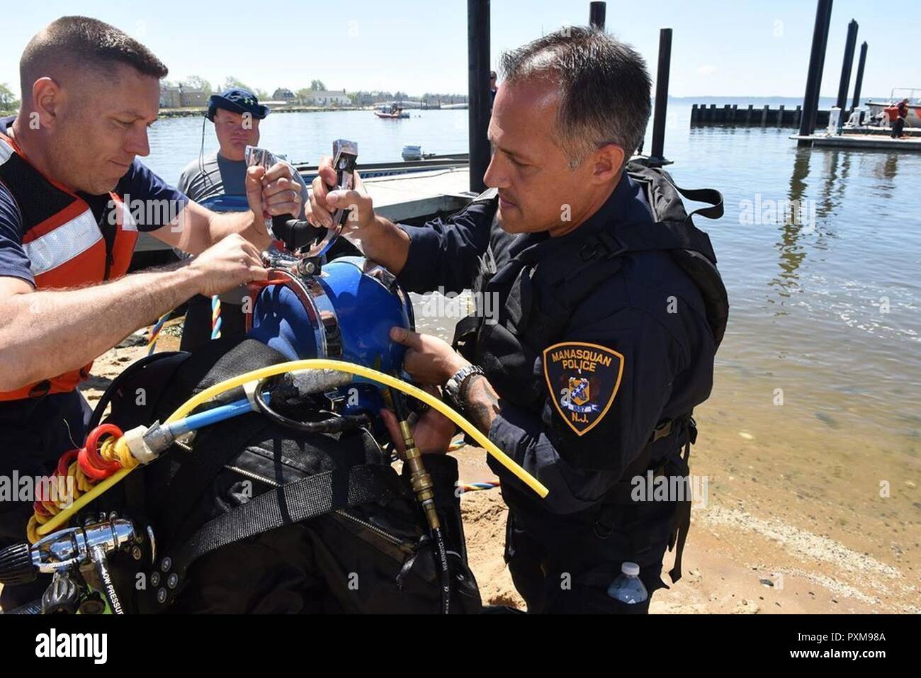 Handicapped scuba diver hi-res stock photography and images - Alamy