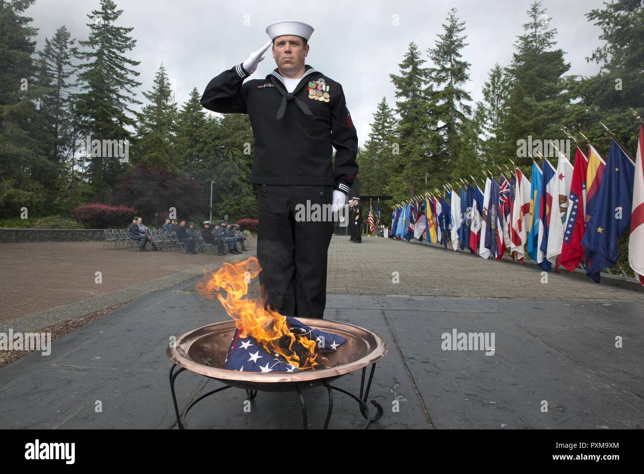 BANGOR, Wash. (June 14, 2017) Electronics Technician (Navigation) 1st ...