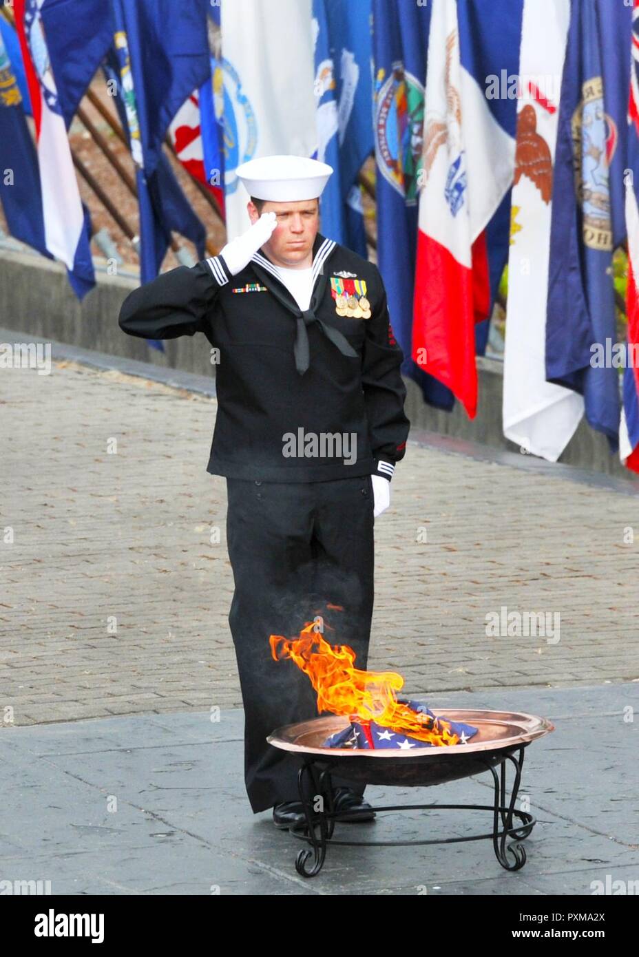 BANGOR, Wash. (June 14, 2017) Electronics Technician (Navigation) 1st ...